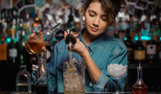 44 Bartender Interview Questions and Answers - CLR