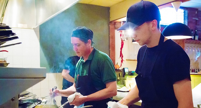 Kitchen Cook Helper Resume Sample and Guidelines - CLR