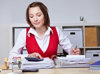 Clerk Resume Sample [+Job Description & Skills] - CLR